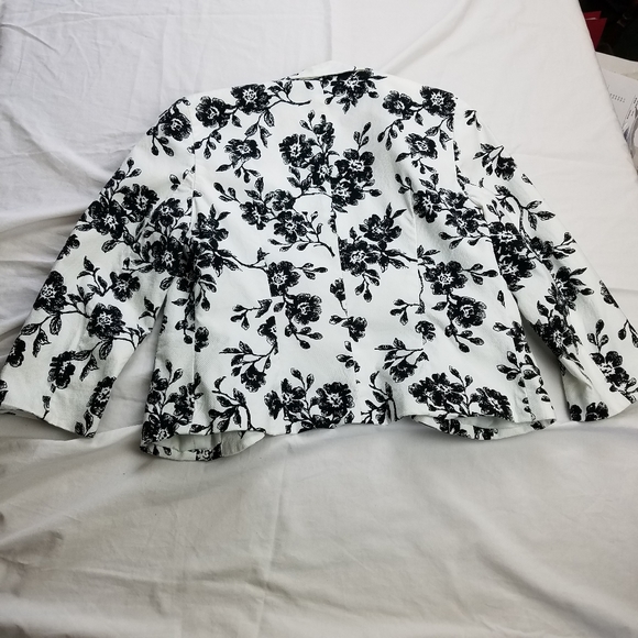 Judith Hart | Jackets & Coats | Judith Hart Lined Petite Floral Blazer ...